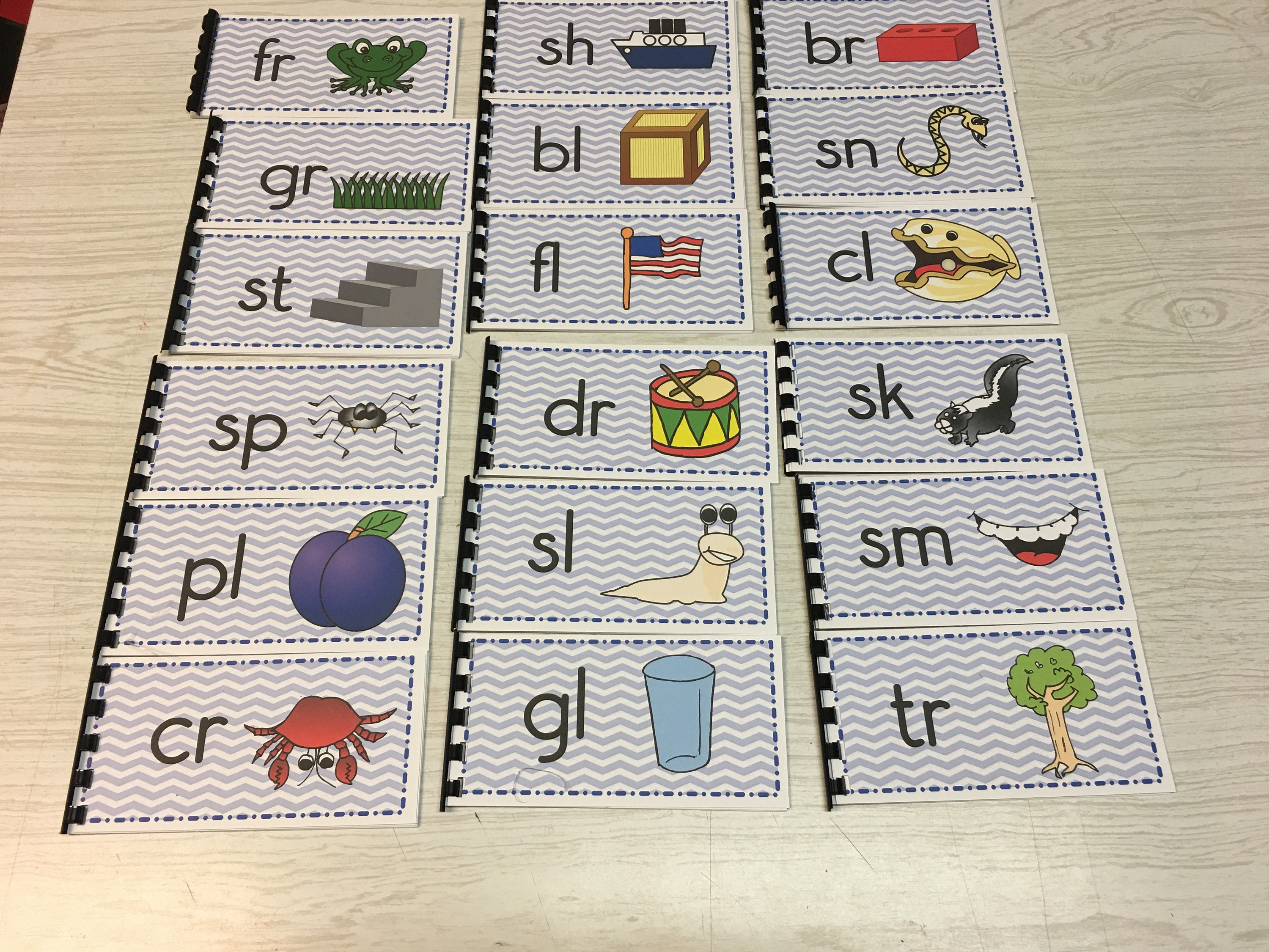 The Blue Series - 18 Beginning Consonant Blends Booklets - Montessori ...
