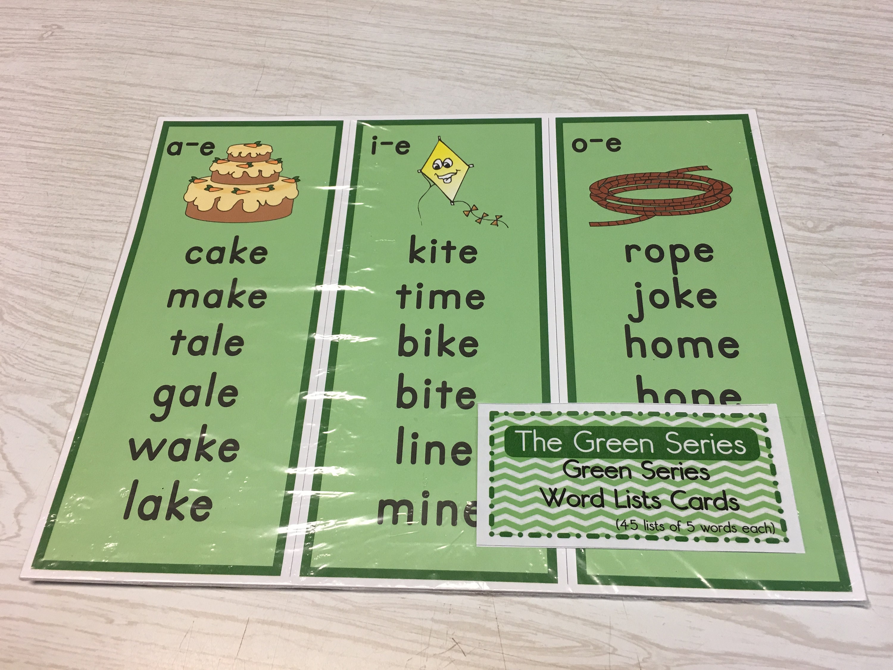 The Green Series - Word Lists (42 Lists of 6 Words Each) - Montessori ...