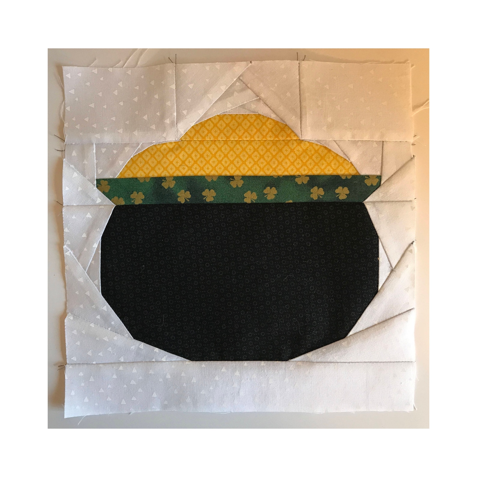 PDF, Pot of Gold Quilt Pattern, 8"x8" Quilt Block, Paper Piecing, St ...