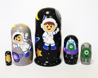 Alien Nesting Dolls - Etsy