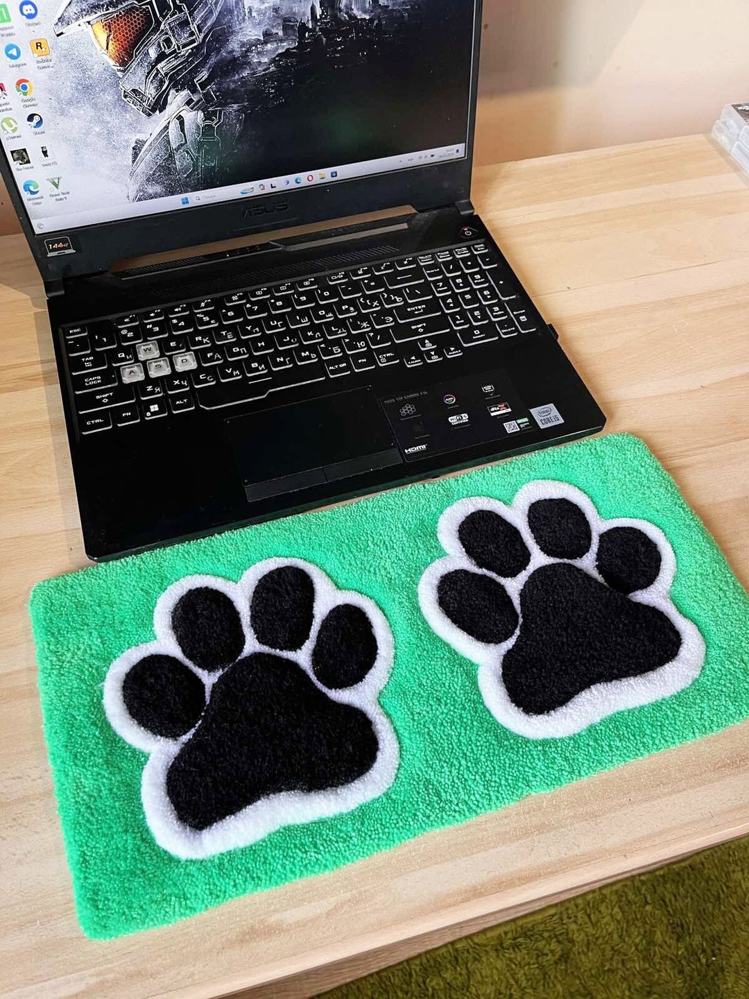 Keyboard-shaped Tufted Rug, Paw-shaped Wrist Rest, Acrylic Carpet for ...