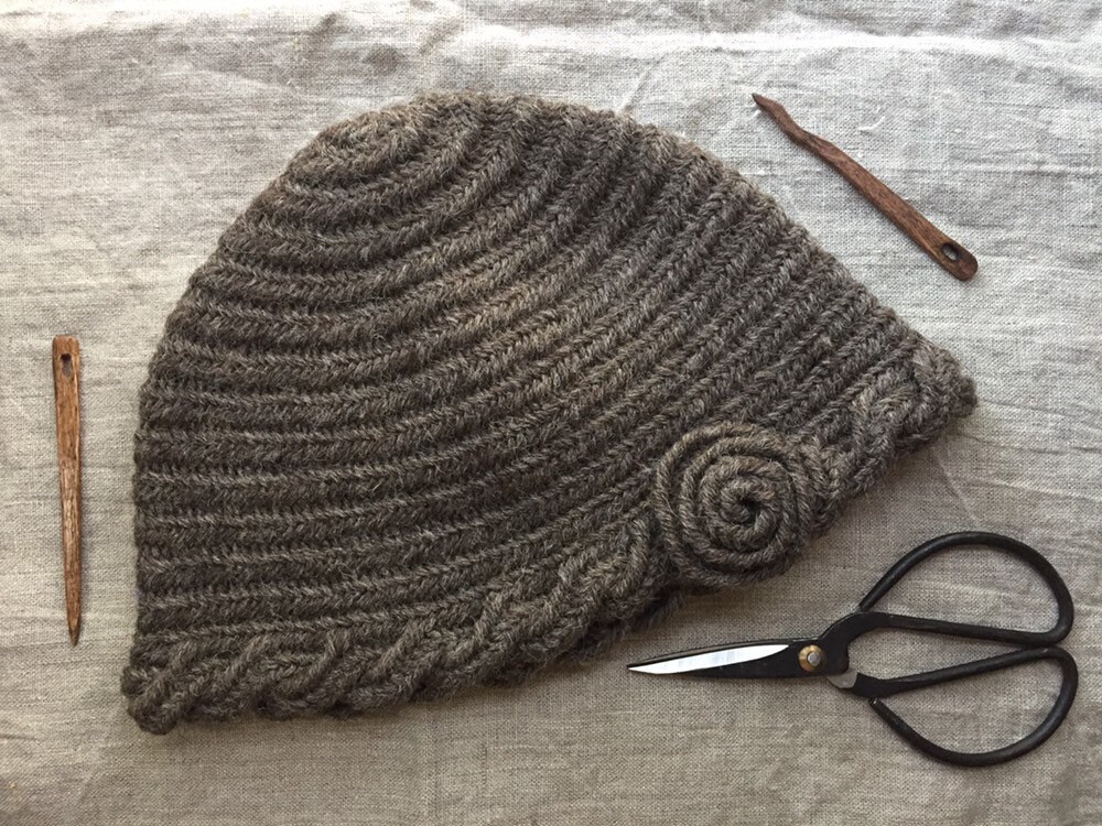 Naalbinding / Naalbound Wool Hat with Rose | Etsy