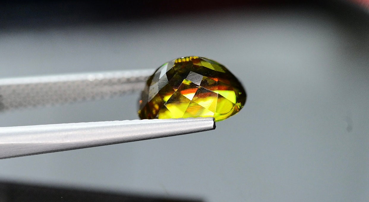 Sphene Gemstone, Full Fire Natural Sphene Gemstone, Use for Jewellery ...