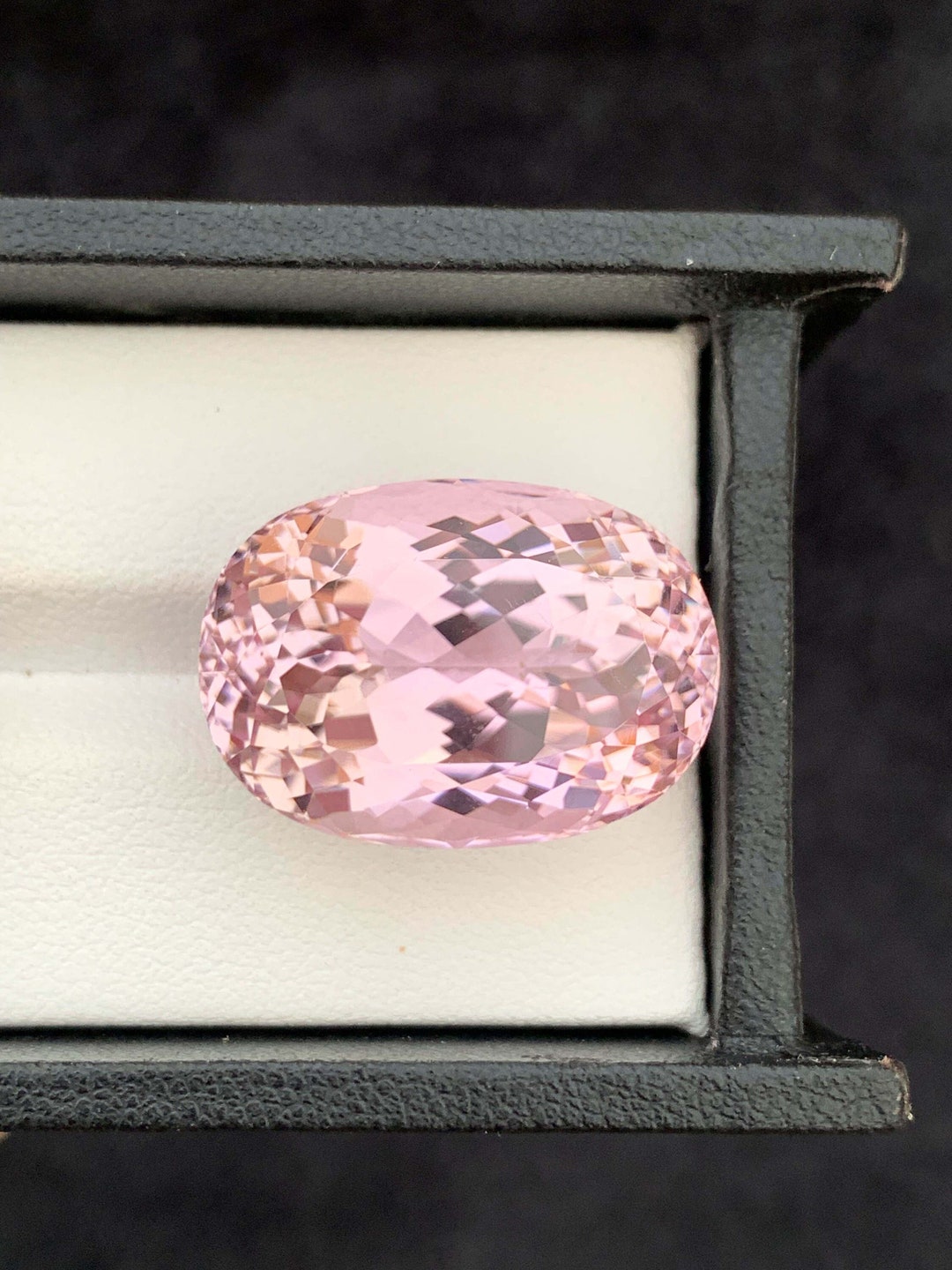 Kunzite Gemstone, Pink Color Kunzite Gemstone, Oval Cut, Flawless ...