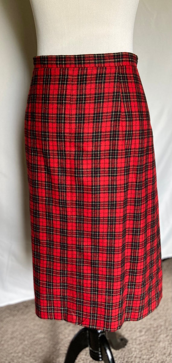 Red Plaid Skirt Vintage Fashion Skirt Justin Lee Li… Gem