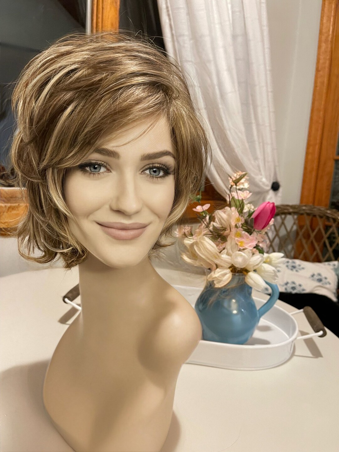 Brady Short Wig Chic Wig Lots of Layers Medical Wig Fashion Wig Wig ...
