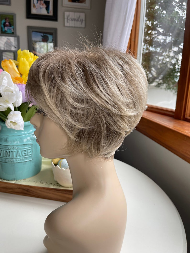 Asha Short Wig Chic Wig Lots of Layers Medical Wig Fashion Wig - Etsy