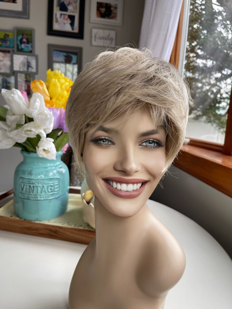 Asha Short Wig Chic Wig Lots of Layers Medical Wig Fashion Wig - Etsy
