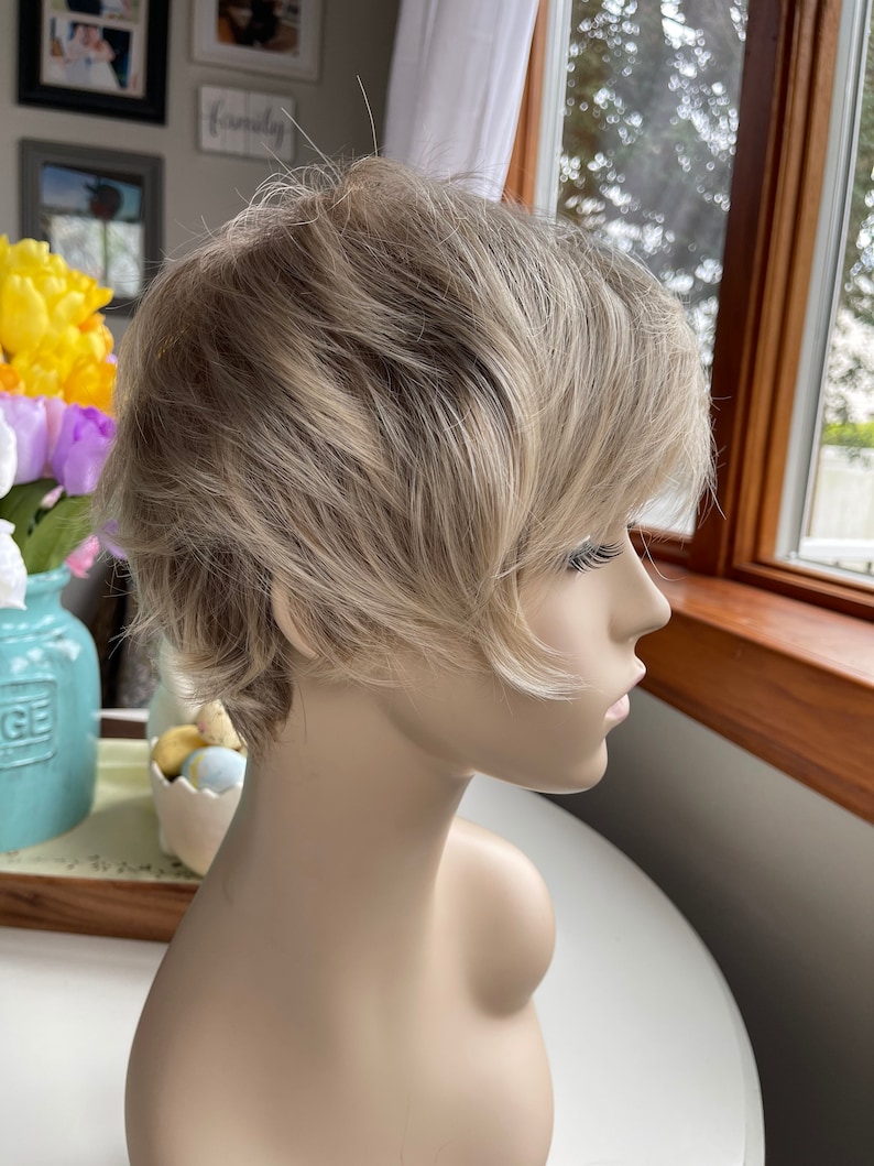 Asha Short Wig Chic Wig Lots of Layers Medical Wig Fashion Wig - Etsy