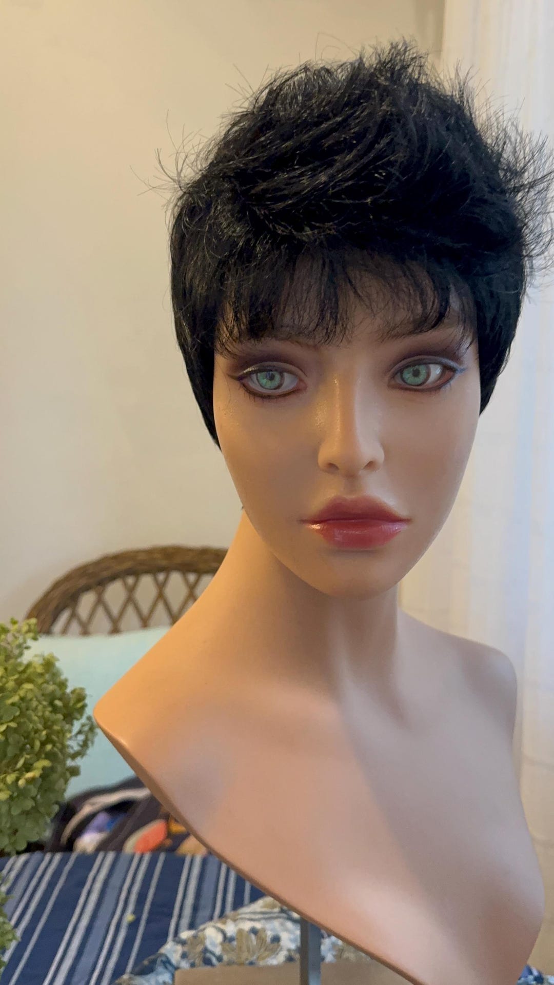 Treasure Short Wig Chic Wig Lots of Layers Medical Wig Fashion Wig ...