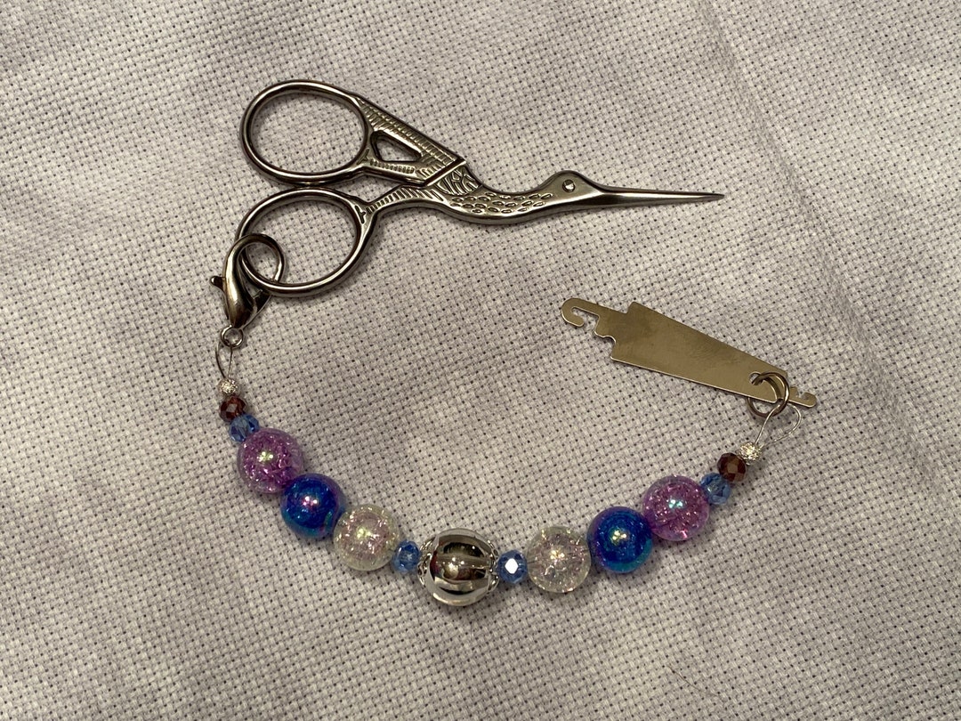 An Icy Holiday Christmas Double-sided Flatback Threader Fob, Sewing ...