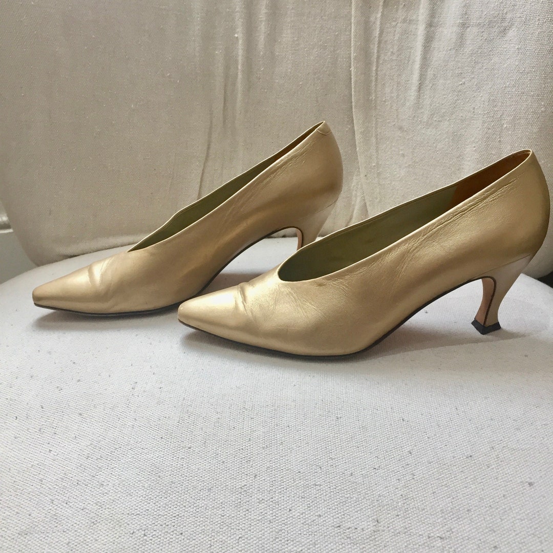 80's 90's Vintage VIA SPIGA High Vamp PUMPS / Matte Gold Metallic ...