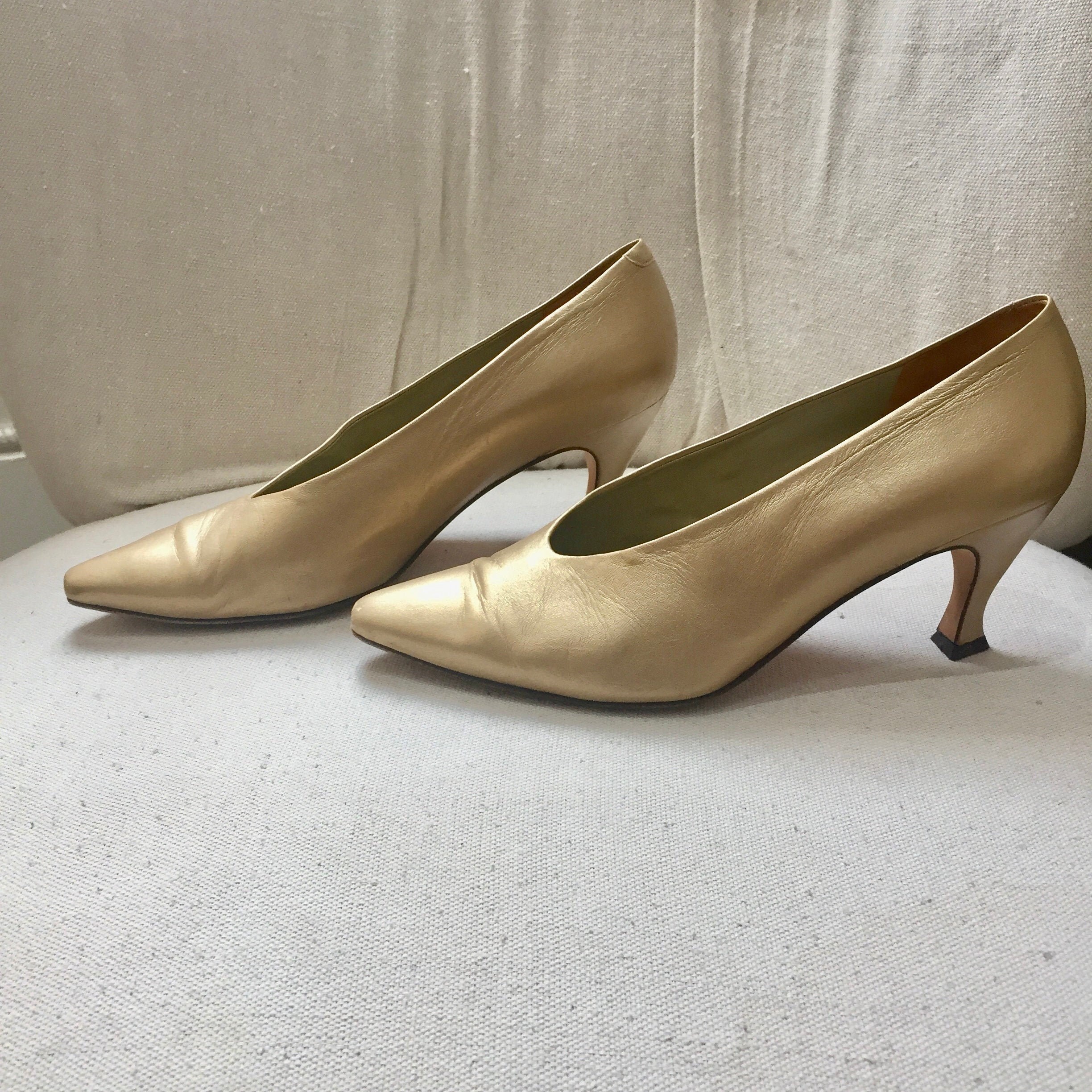 80's 90's Vintage VIA SPIGA High Vamp PUMPS / Matte | Etsy
