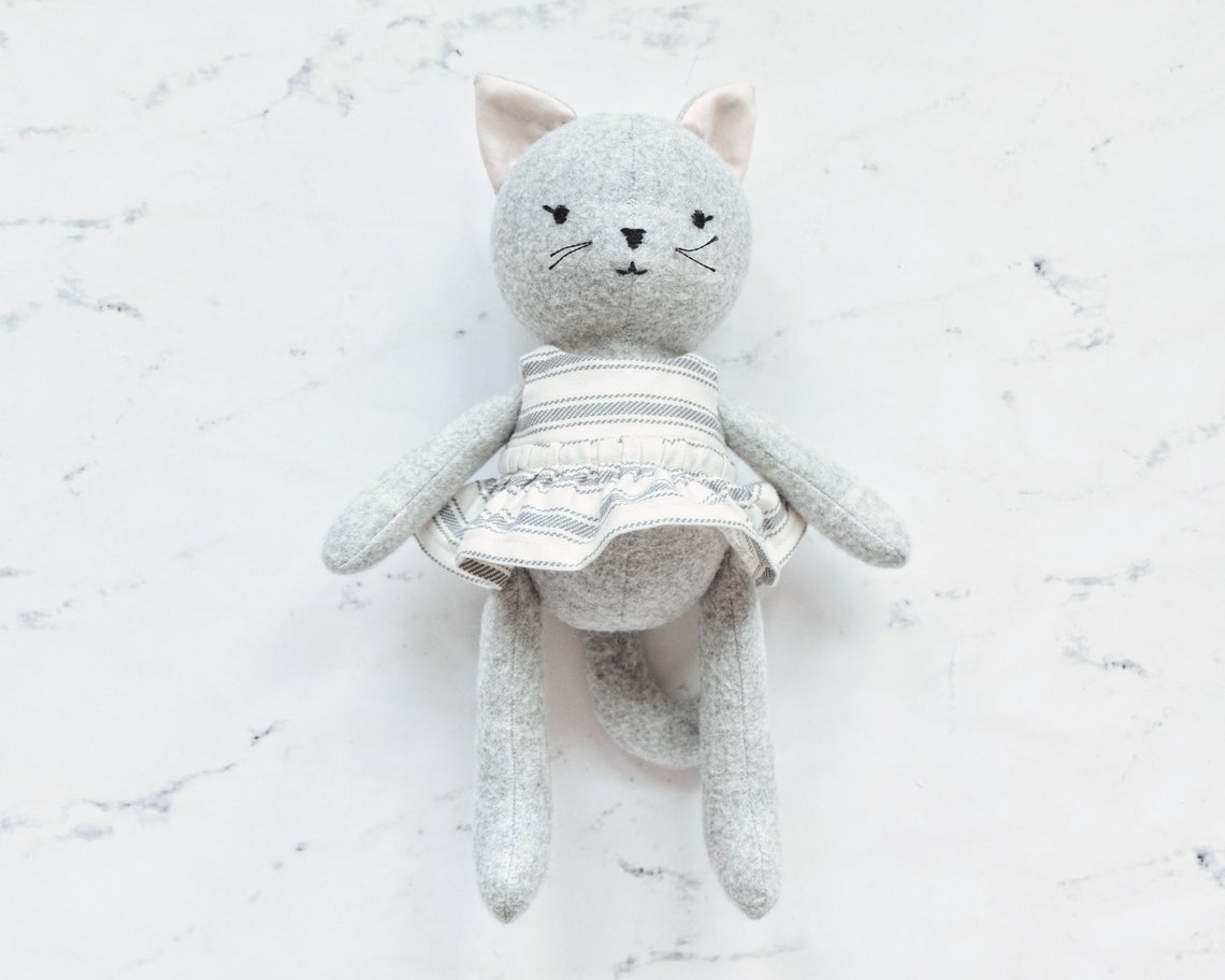 Cat With Dress Pattern and Tutorial. 7 Tall 18 Cm - Etsy