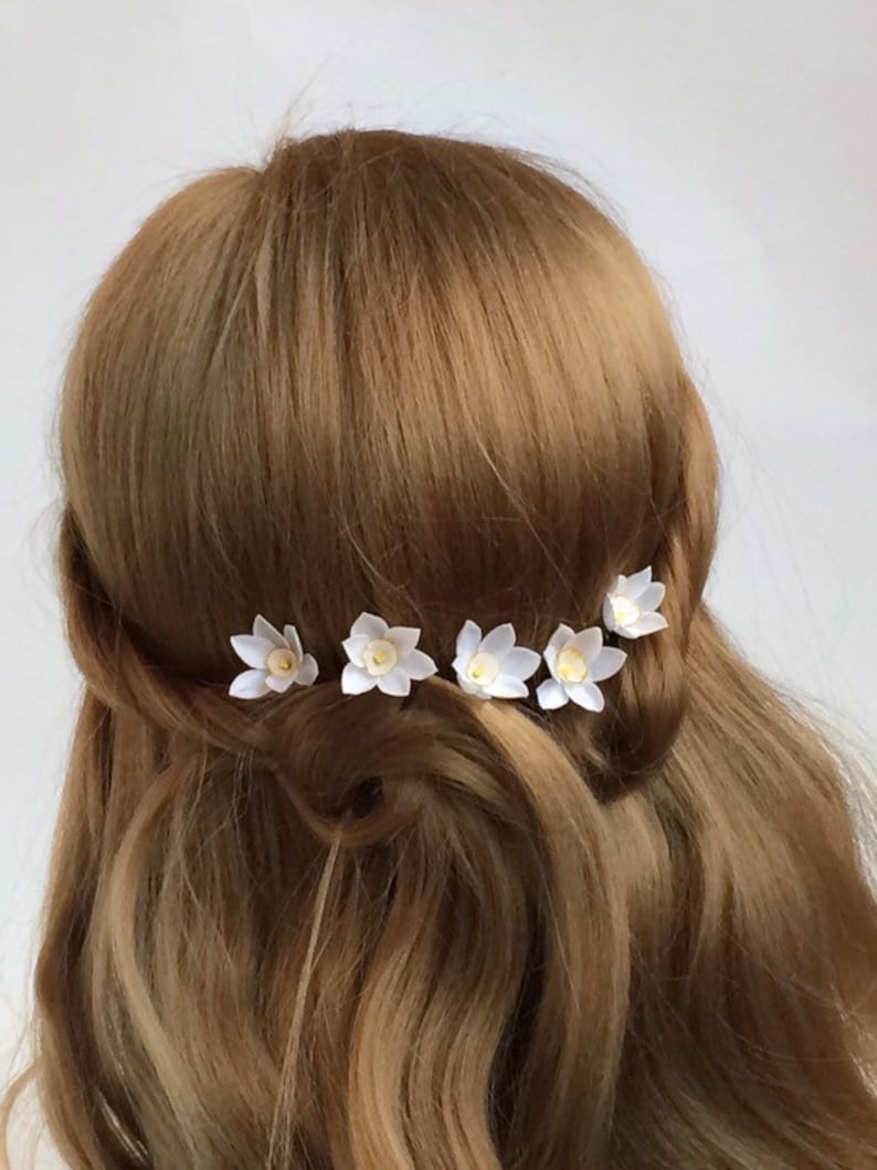 White Daffodil Flowers for Bridal Hair Wedding Hair - Etsy
