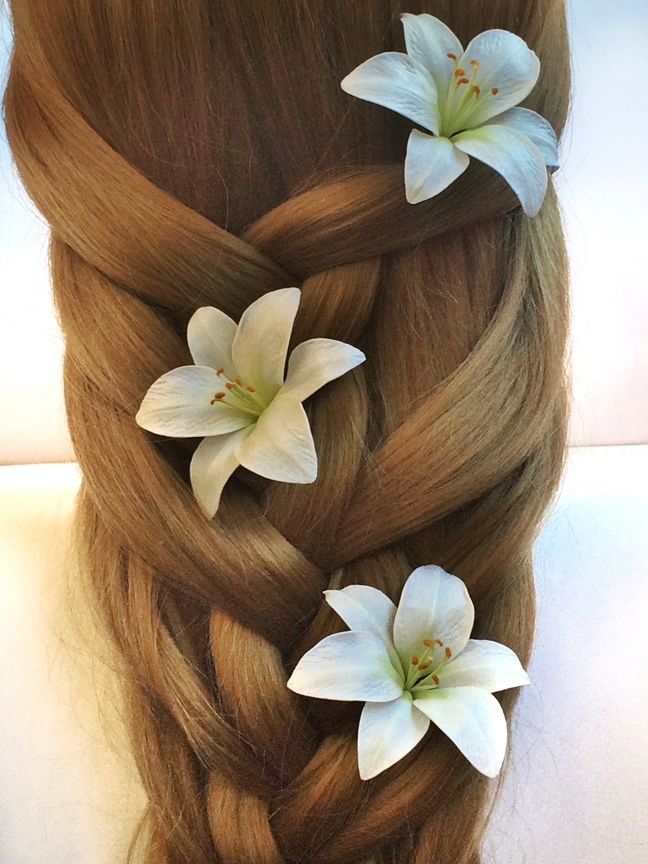 White lily hair pins set Lily hair flower Mini flower Hair - Etsy Polska