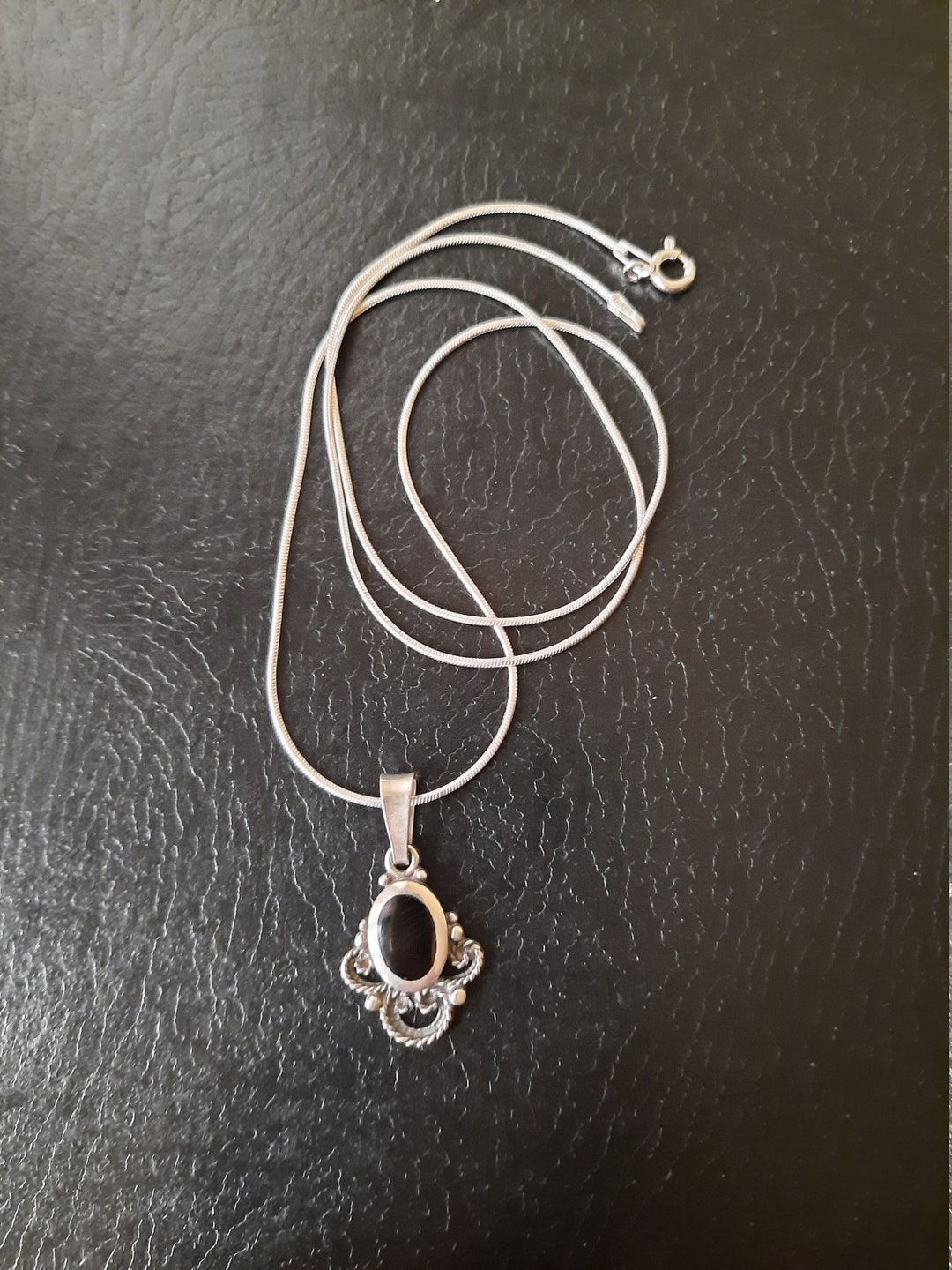 Girocollo di argento 925 con ciondolo di giaietto - Etsy Italia