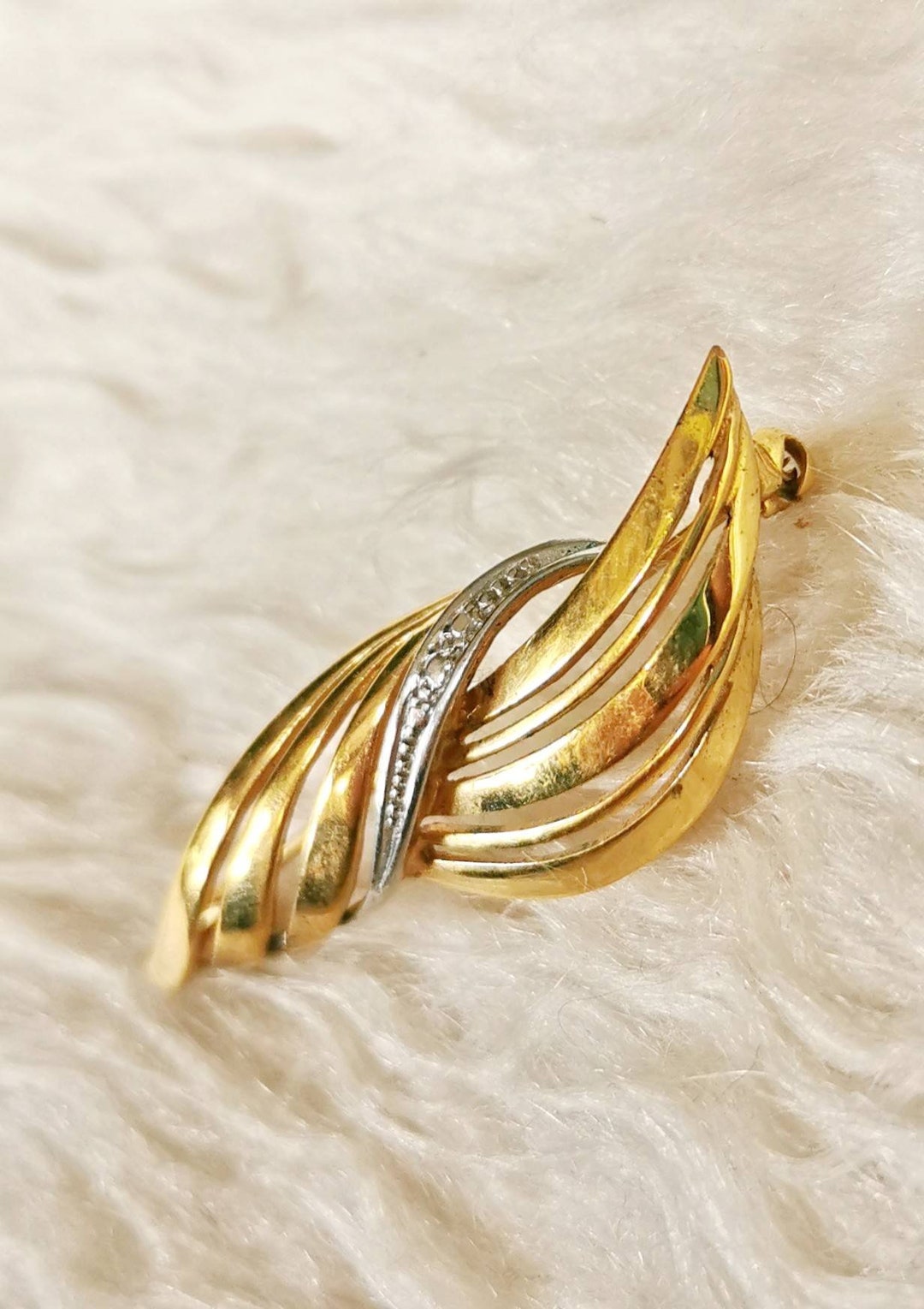 70's Gold Double Pin Brooch 70's Design - Etsy