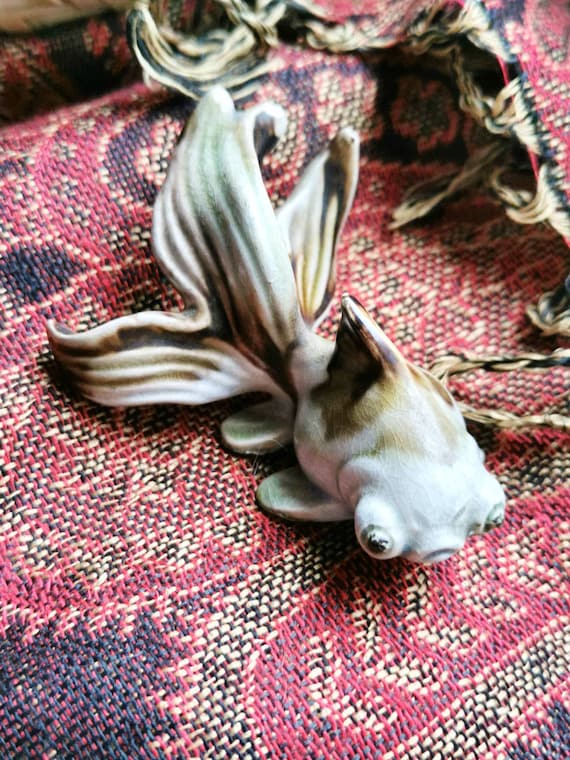 NEW Ceramic Fish Statue Figurine Coastal Home Decor Goldfish - munimoro ...