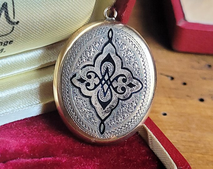 Art Nouveau Medallion Black Enamel & Gold Double C.1900 Design Floral ...