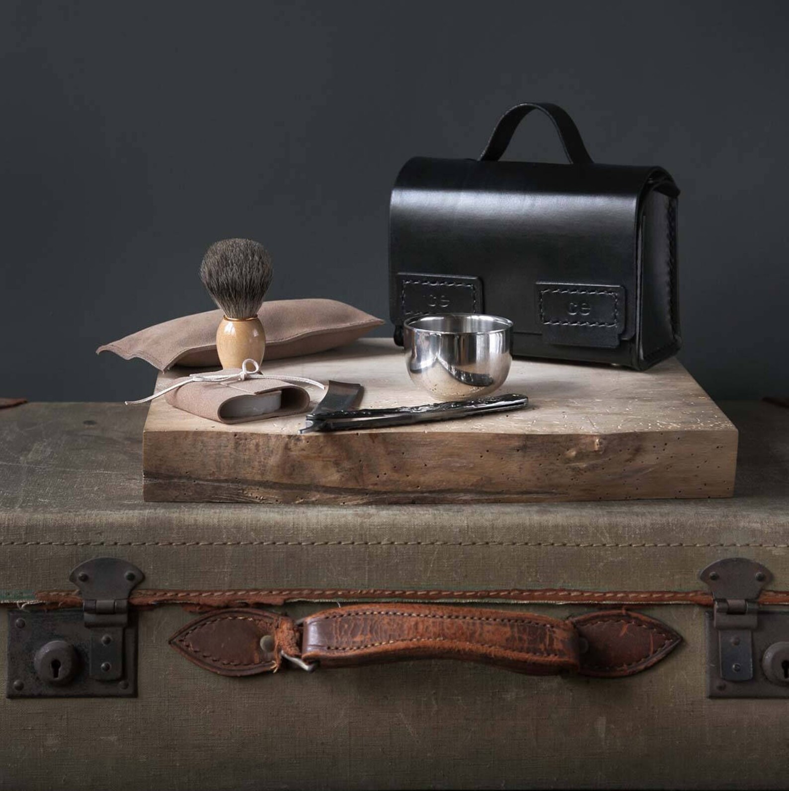 British Leather Hand-made Grooming Shaving Kit - Luxury Personalised ...
