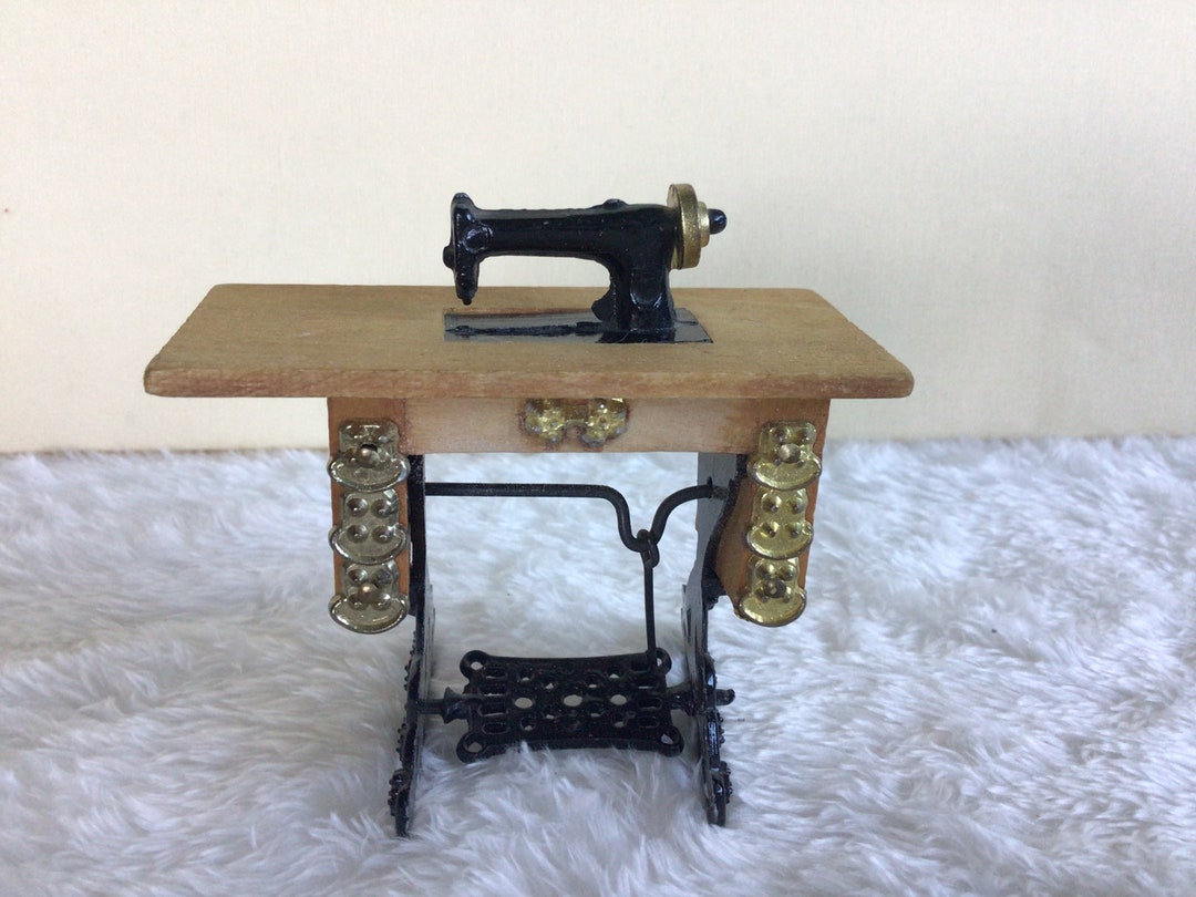 Vintage 1:12 Scale Treadle Sewing Machine - Etsy