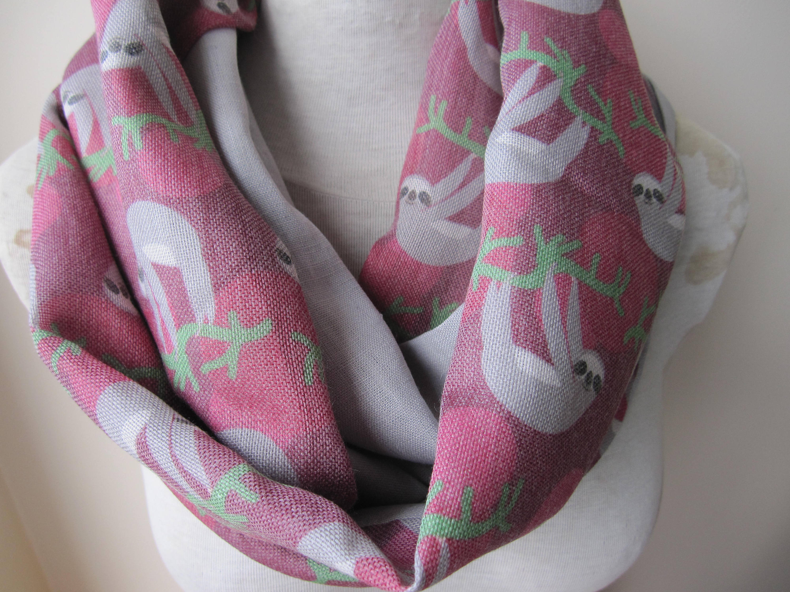 Sloth Infinity Scarf -EXPRESS SHIPPING - Christmas Gift - Women Men ...