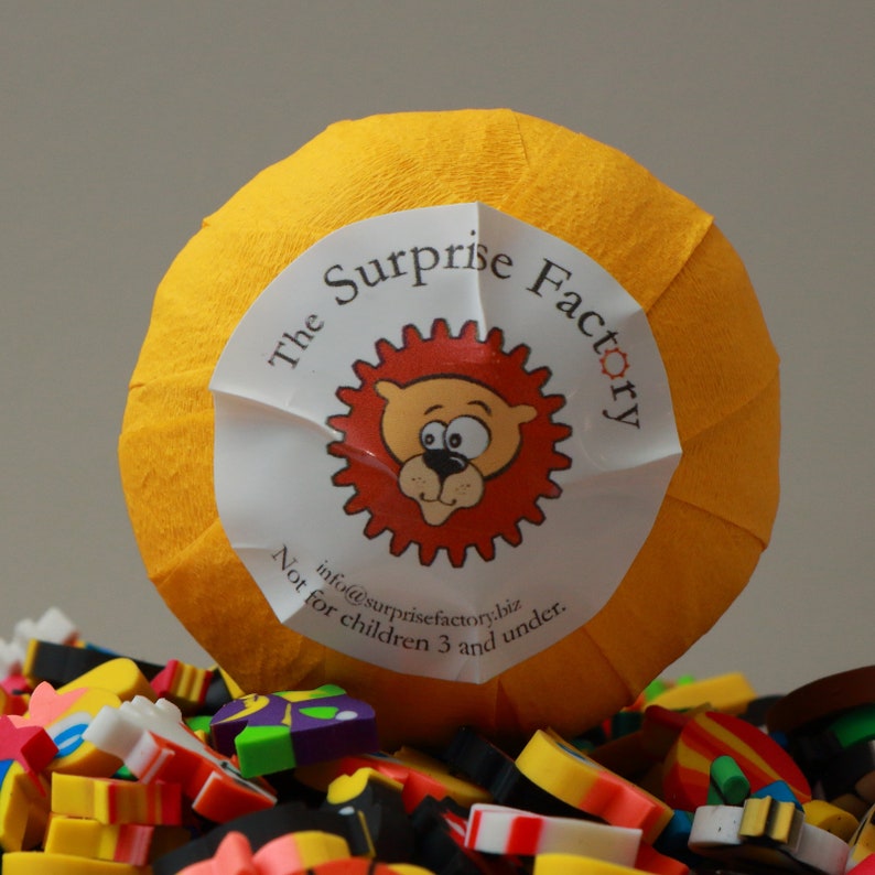 Everyone Surprise Ball With Kinder Egg Toy, General Surprise Balls ...