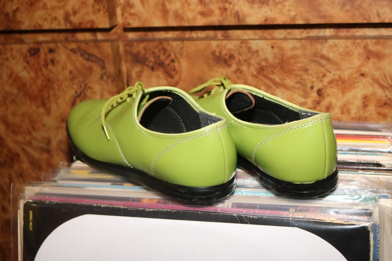 Tic Tac Toe 1985 Shoes Green Dance Women Shoes Lace up Vintage 1970s ...