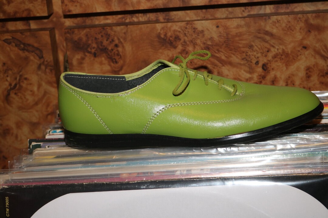 Tic Tac Toe (1985) Shoes Green Dance Women Shoes Lace up Vintage 1970s ...
