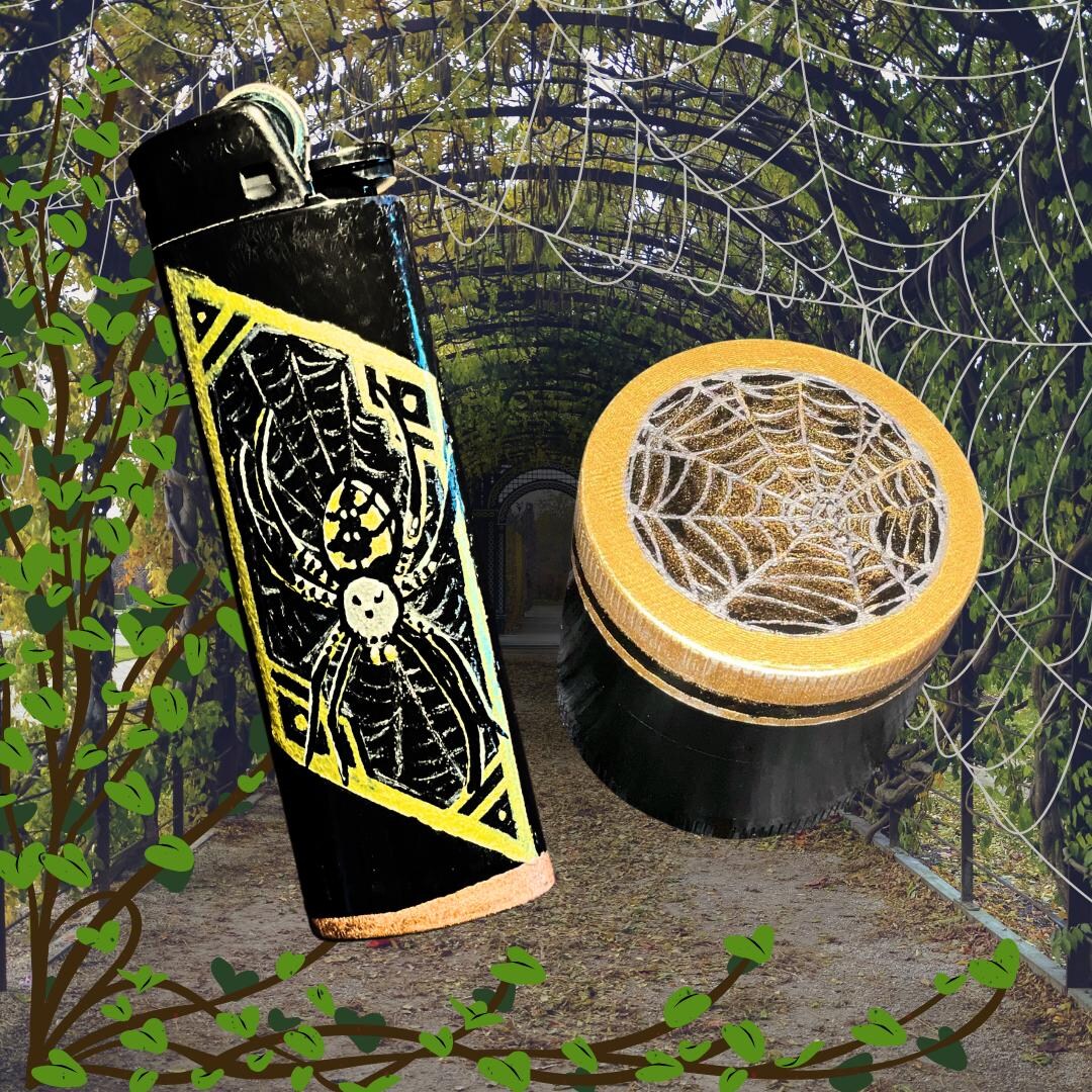 Spider Themed Custom Lighter and Grinder DEAL - Etsy