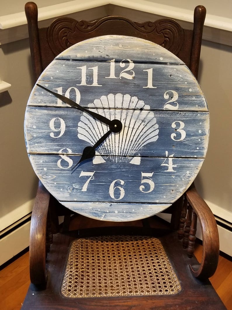 Seashell Wooden Pallet Wall Clock - Available in 4 Sizes - Etsy