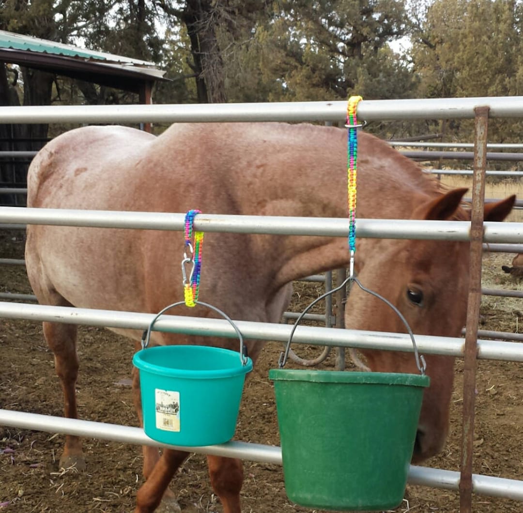 Horse Bucket Hanger, Equine Feed Net and Water Bucket Hanger Horse ...