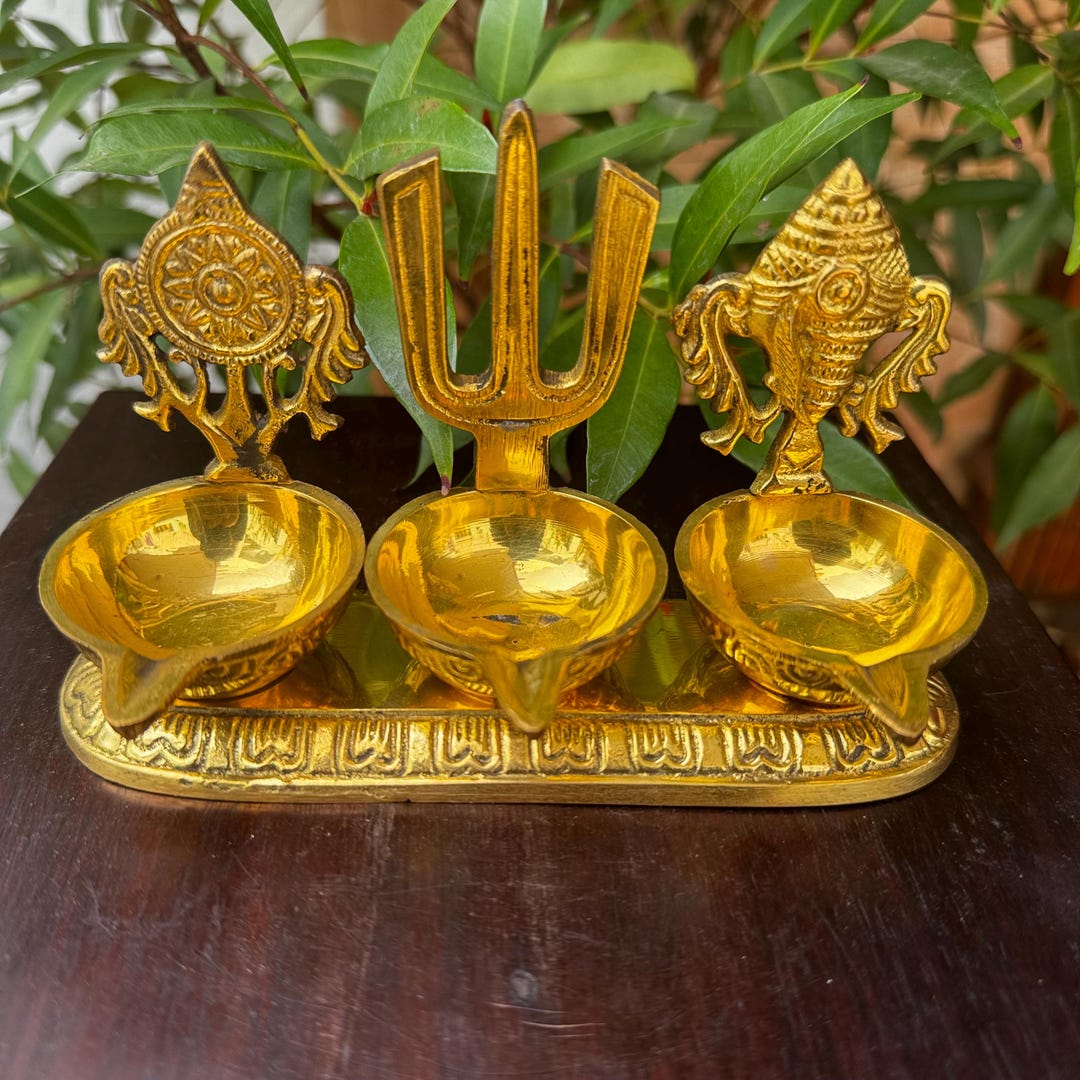Shanku Chakra Nama Brass Oil Lamp - Etsy