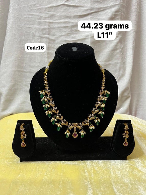 Pusalu choker store