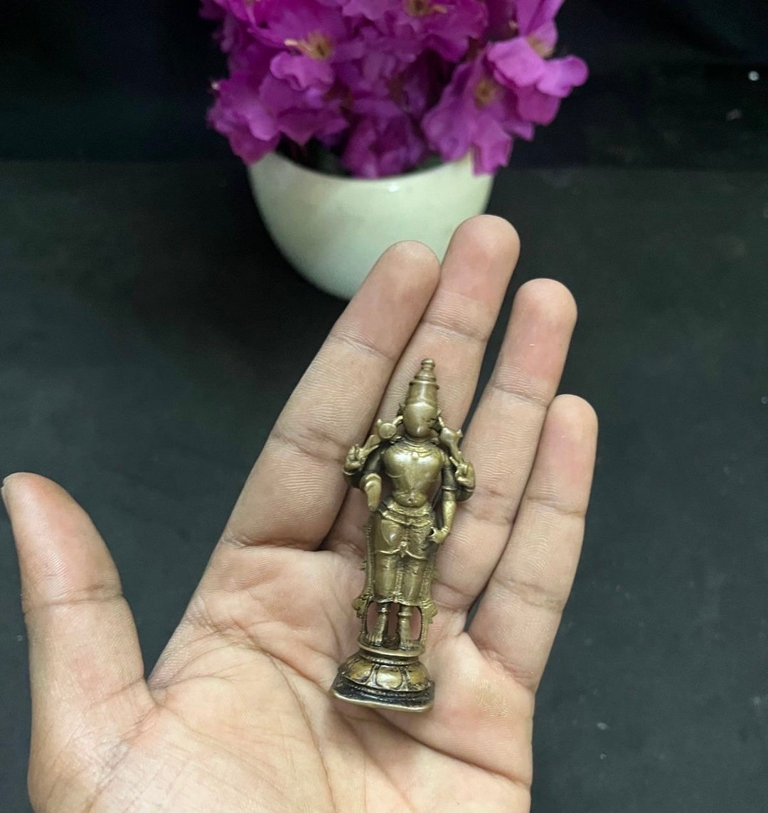 Vintage Figurine of Swami Nammalvar & Srinivasa - Etsy
