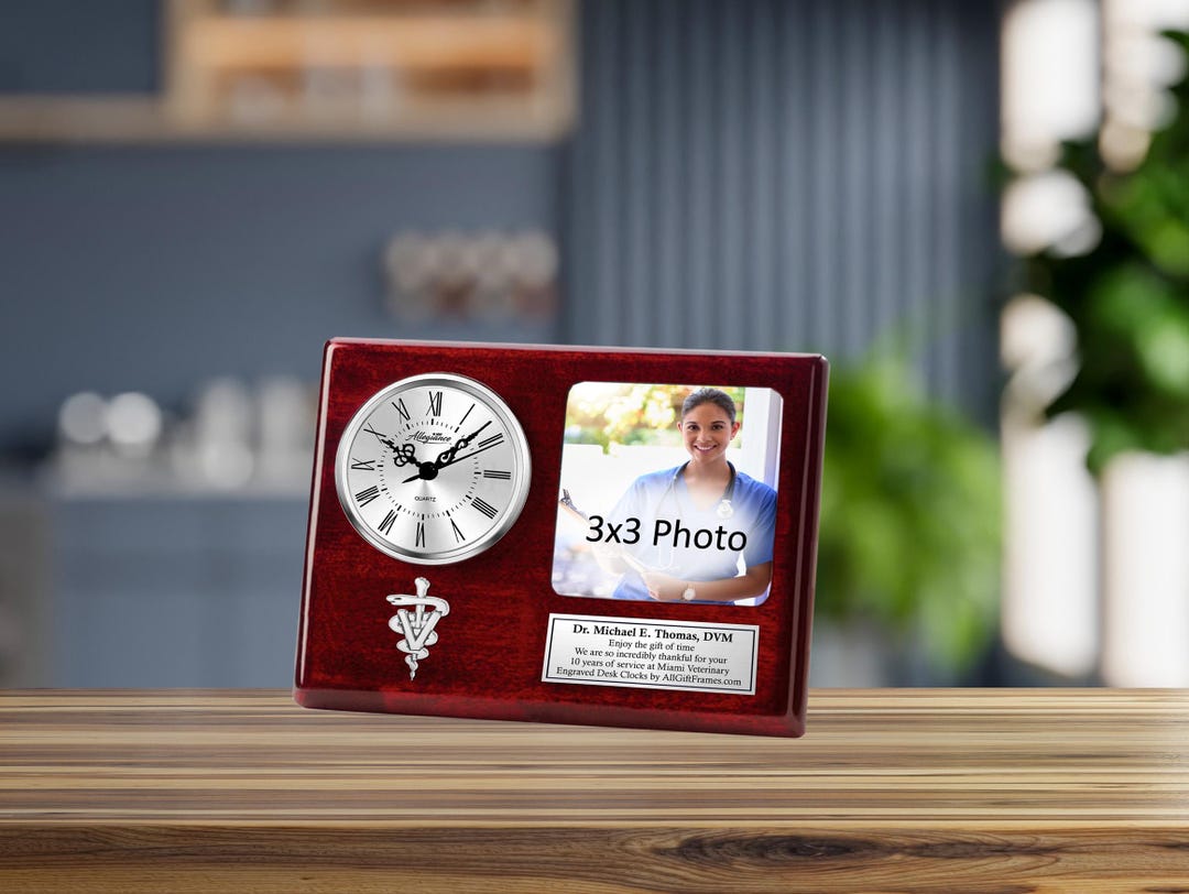 Veterinarian Engrave Desk Picture Frame Silver Clock Doctor of ...