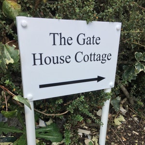 Freestanding Directional Lawn Sign, Modern Custom Outdoor Standing Door ...