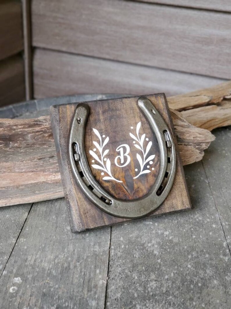 Horseshoe Initial Plaque Personalized Horseshoe Sign | Etsy