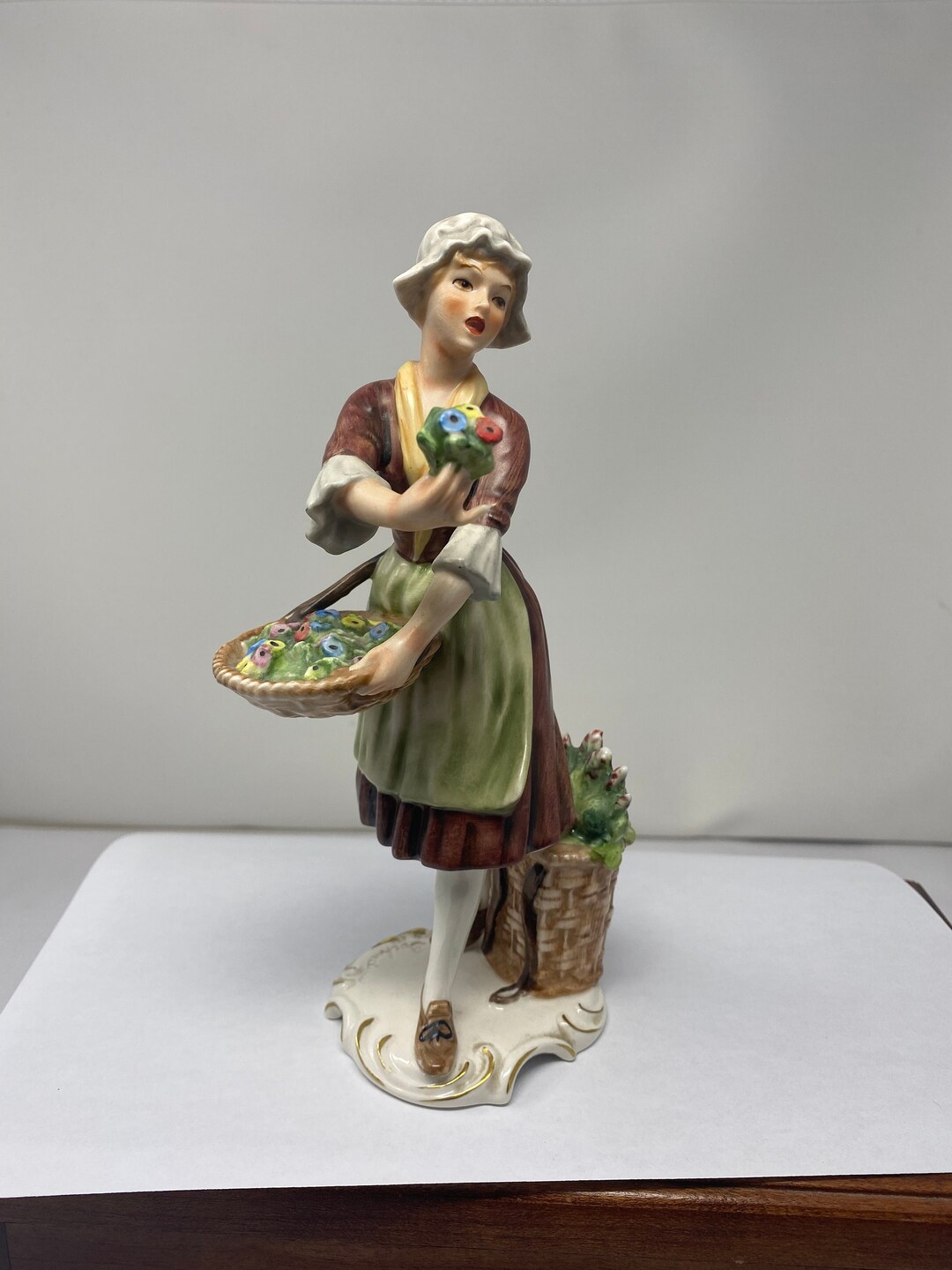 1971 Goebel W-germany Lady With Flowers FR36. - Etsy