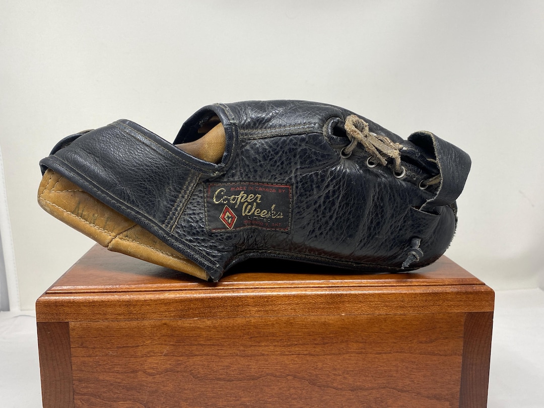 Vintage Cooper Weeks Black Diamond Pee Wee Pro Made in Canada Baseball ...