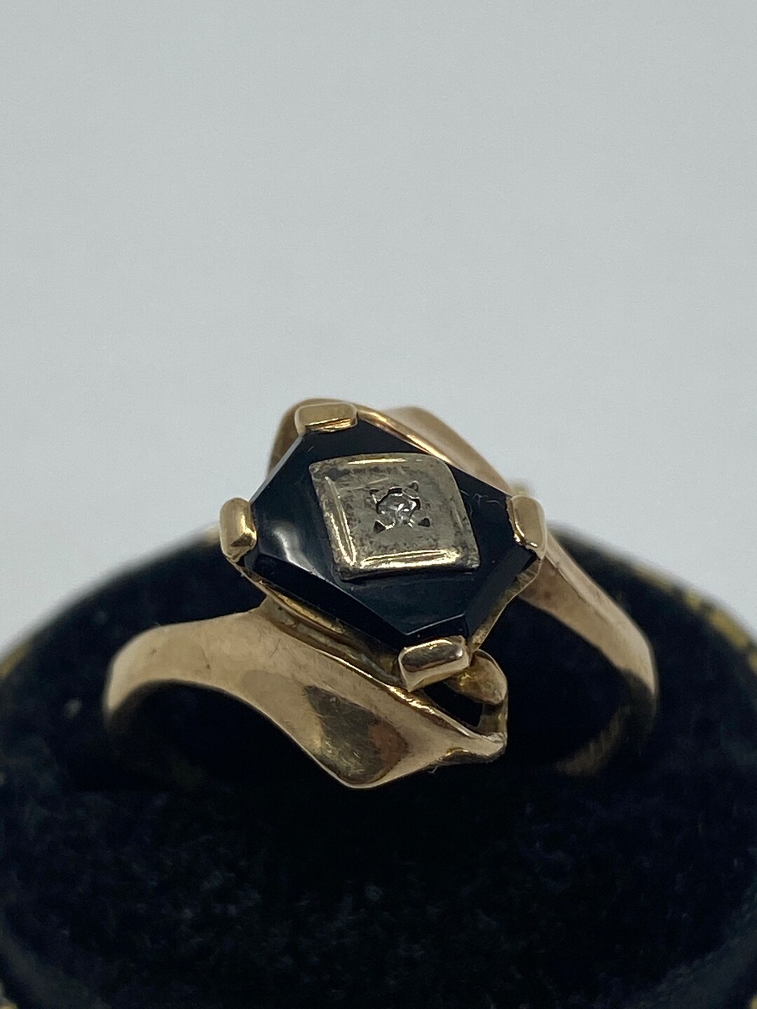 Art Deco SIFFARI 10kt Onyx Diamond Ring. - Etsy