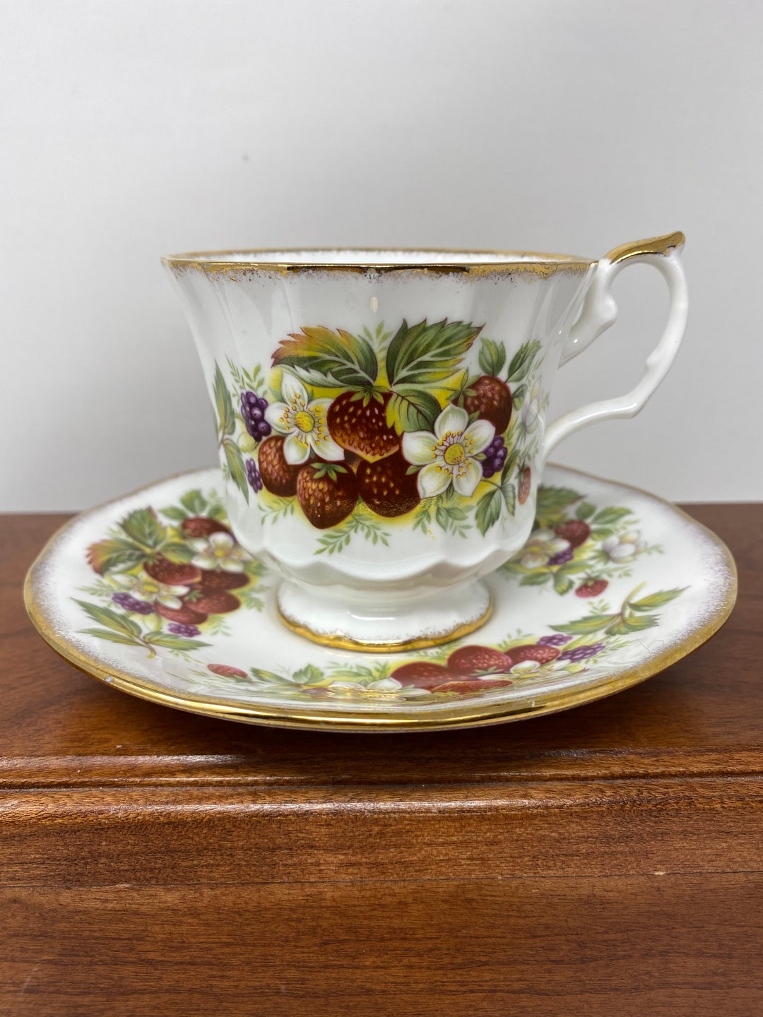 Elizabethan Hand Decorated Strawberry Teacup and Saucer - Etsy