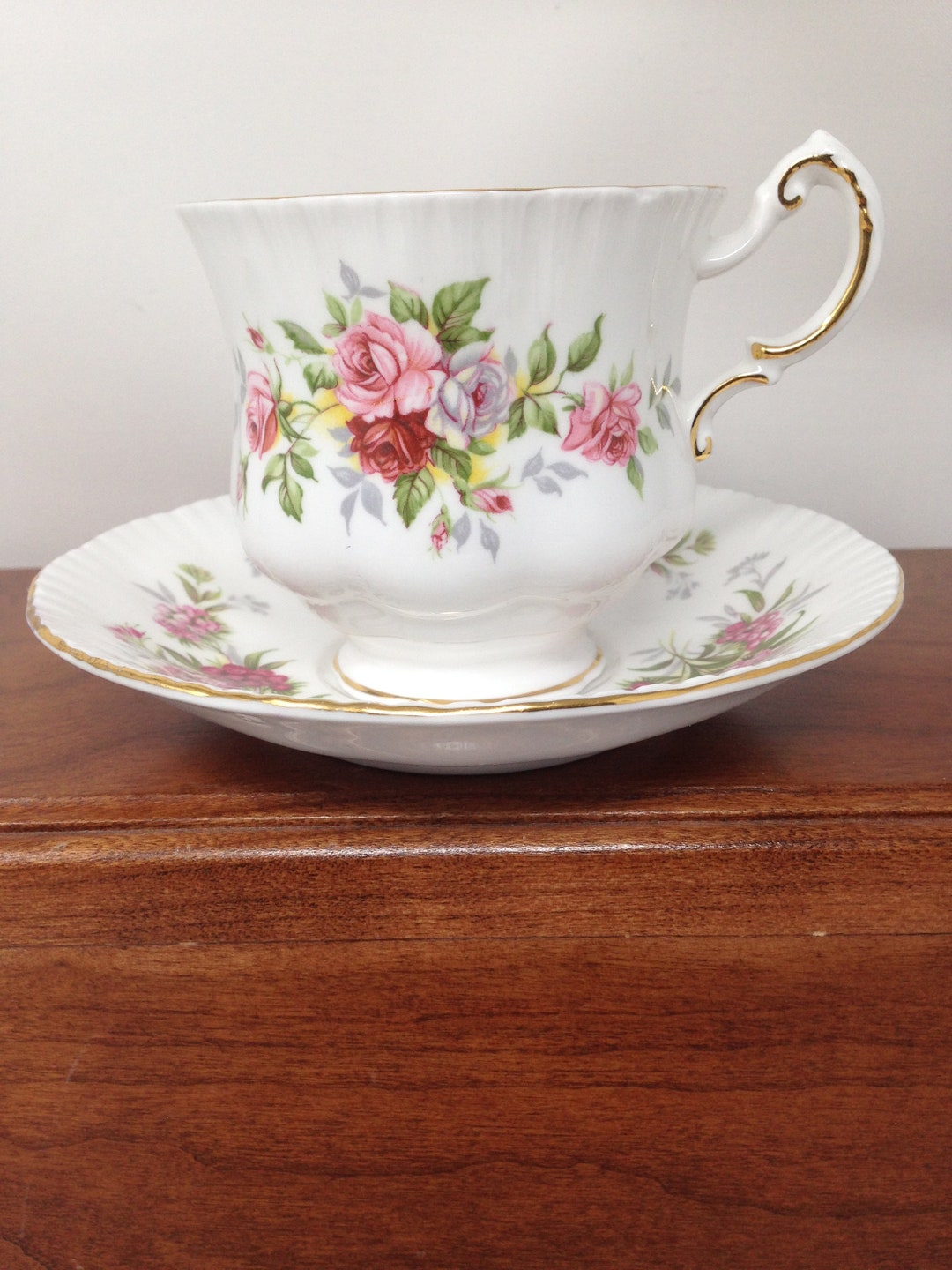 Paragon English Flowers Roses Teacup and Saucer. - Etsy