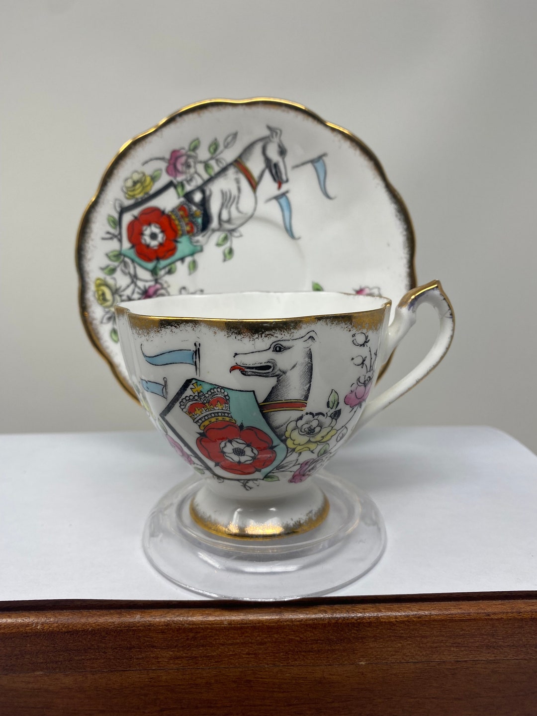 Queen Anne the Queen's Beasts Teacup and Saucer - Etsy Canada