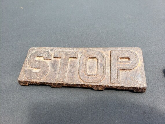Antique cast iron street mounted stop sign - Gem