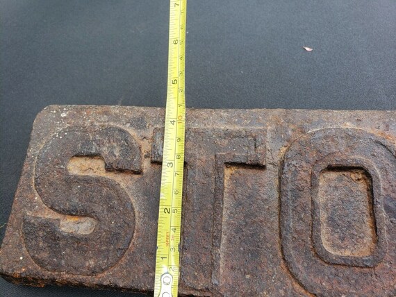 Antique cast iron street mounted stop sign - Gem