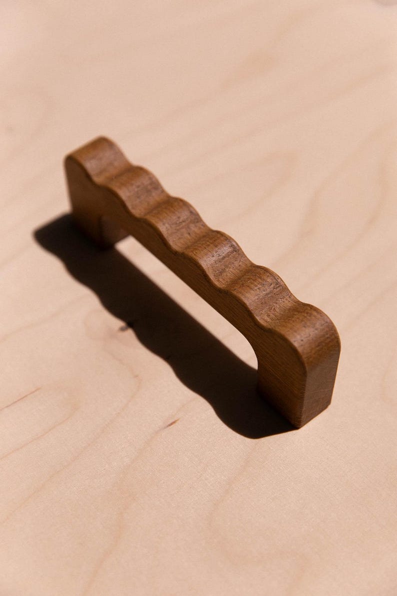 Wavy Oak Handle - Etsy