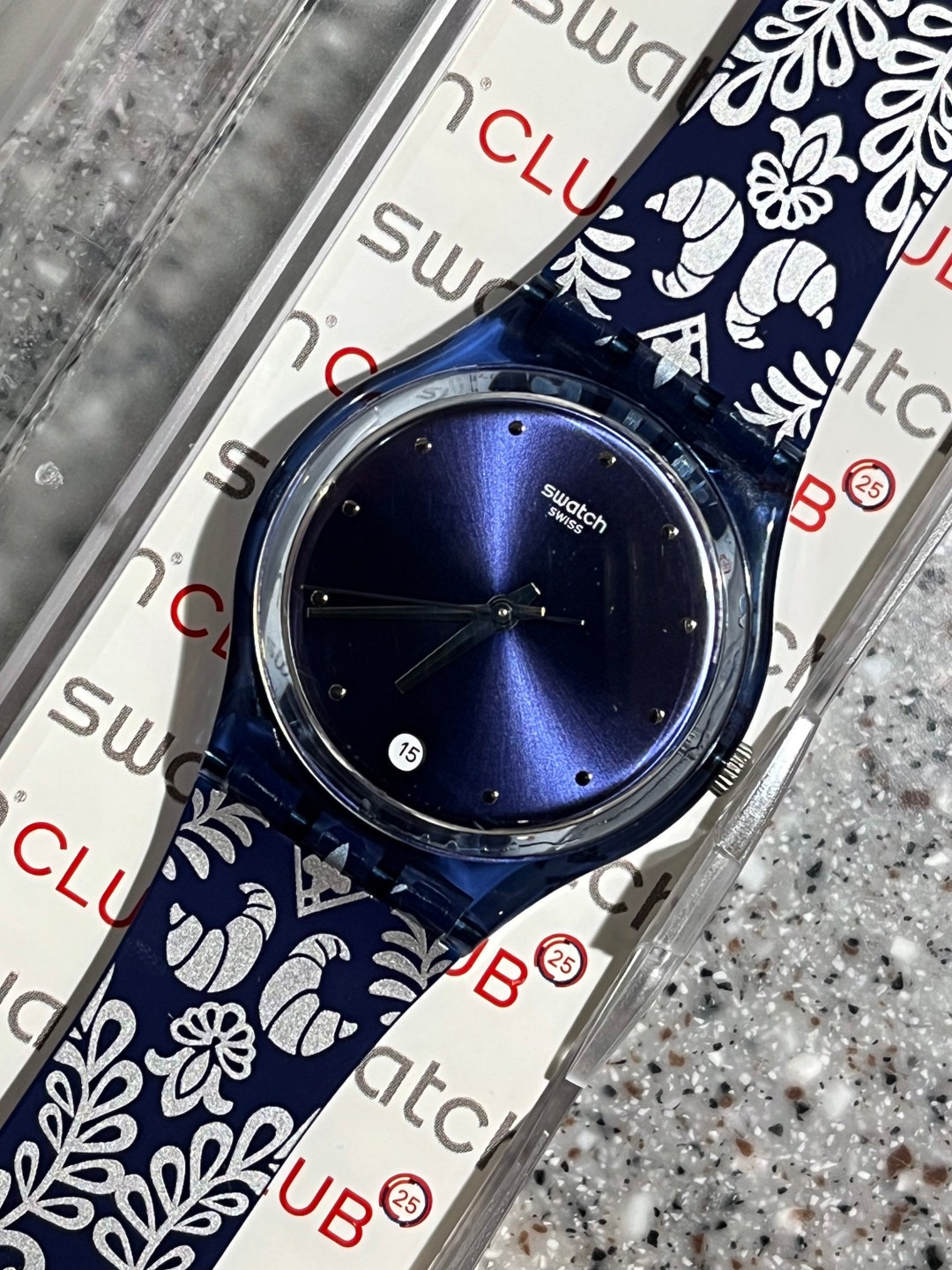 Swatch Watch 34mm Face Calife Wonderful Silicone Band New With Battery ...