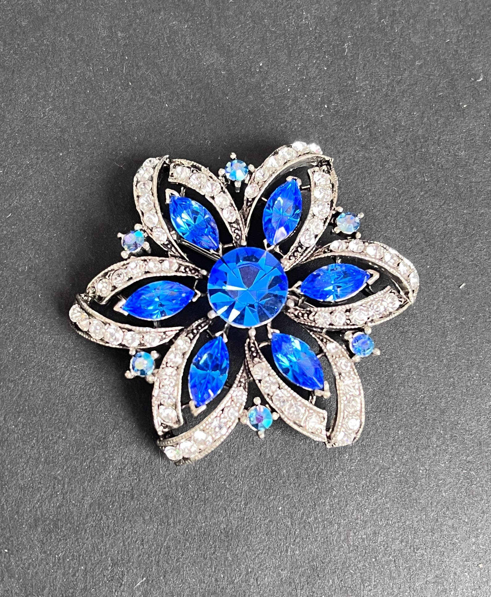 WEISS Signed Vintage Antique Designer Blue and Clear Crystal Pin 2 ...